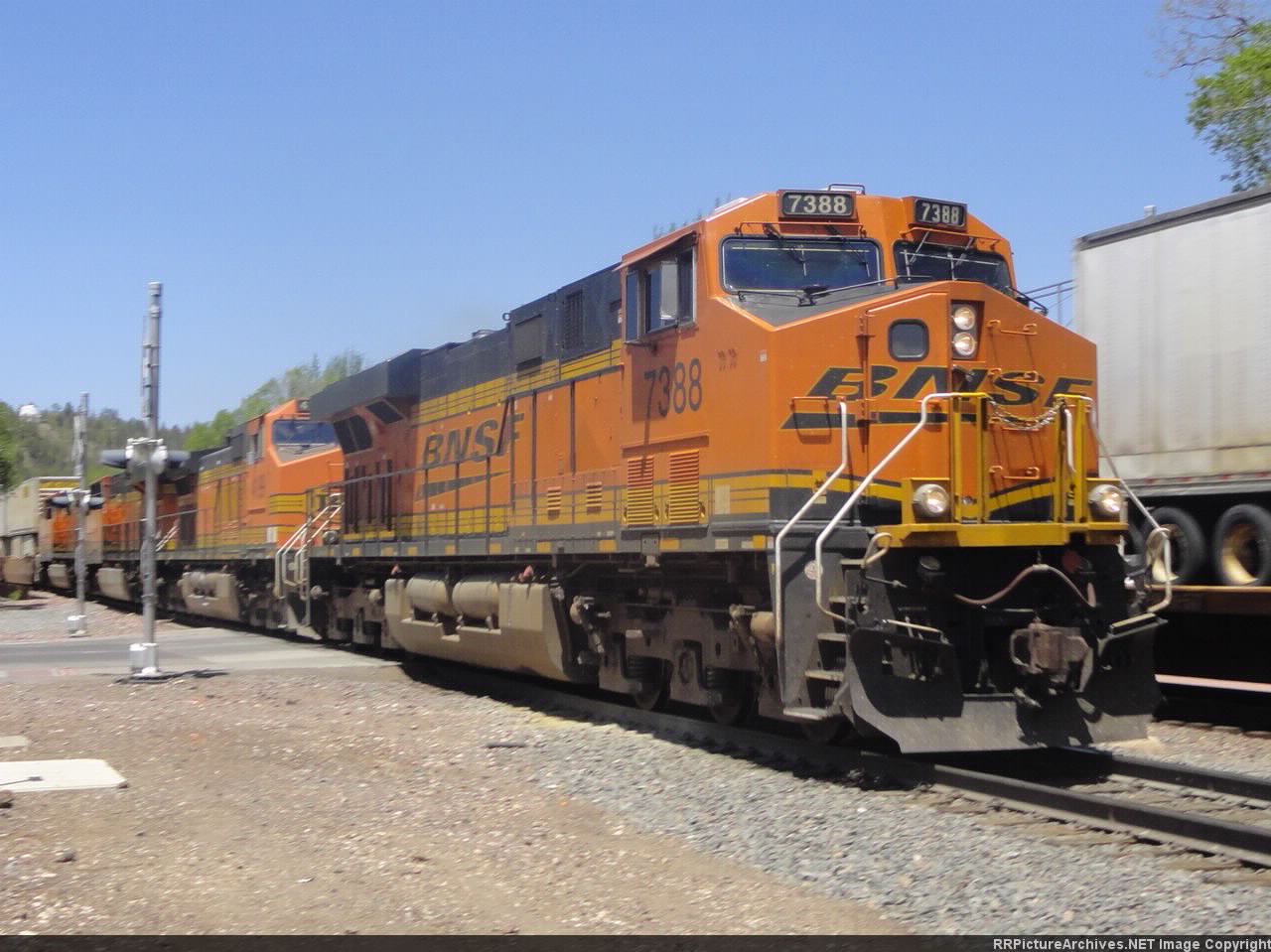 BNSF 7388